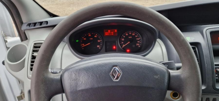 White Renault Trafic 2014 in Riga, with an engine capacity of 2.00 L and mileage of 235 thousand km for 5950 €, photo 22 on AUTOMOTO.COM.LV