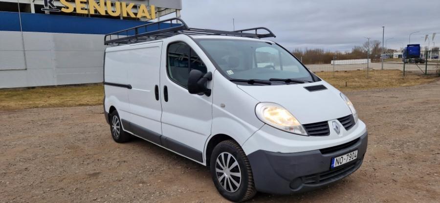 White Renault Trafic 2014 in Riga, with an engine capacity of 2.00 L and mileage of 235 thousand km for 5950 €, photo 26 on AUTOMOTO.COM.LV