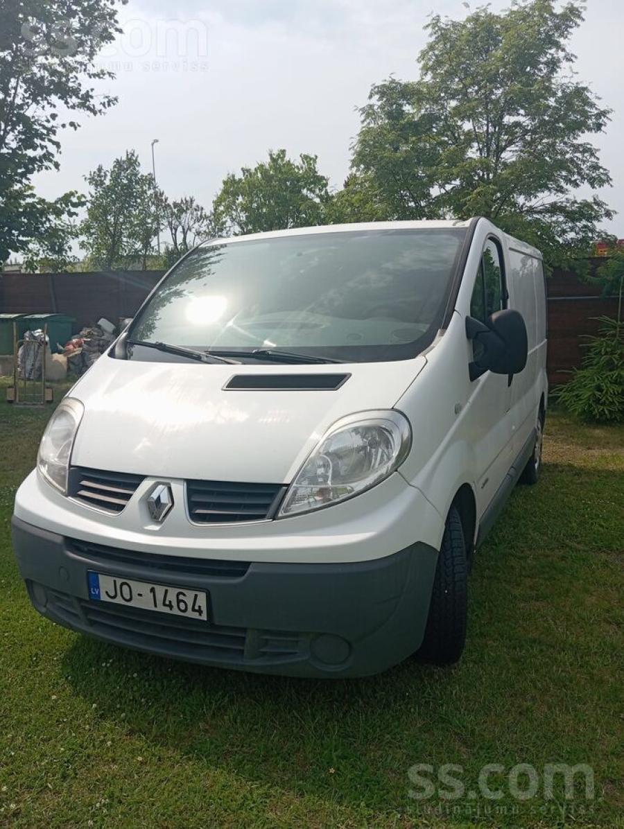 Balts Renault Trafic 2014 Rīga, ar dzinēja tilpumu 2.00 L un nobraukumu 380 tūkst. km par 1500 €, foto 1 vietnē AUTOMOTO.COM.LV