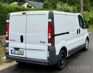 Balts Renault Trafic 2014 Rīga, ar dzinēja tilpumu 2.00 L un nobraukumu 379 tūkst. km par 3290 €, foto 6 vietnē AUTOMOTO.COM.LV