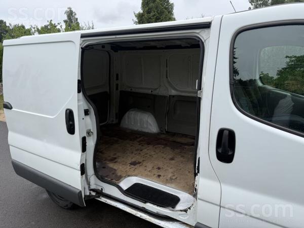 Balts Renault Trafic 2014 Rīga, ar dzinēja tilpumu 2.00 L un nobraukumu 379 tūkst. km par 3290 €, foto 10 vietnē AUTOMOTO.COM.LV