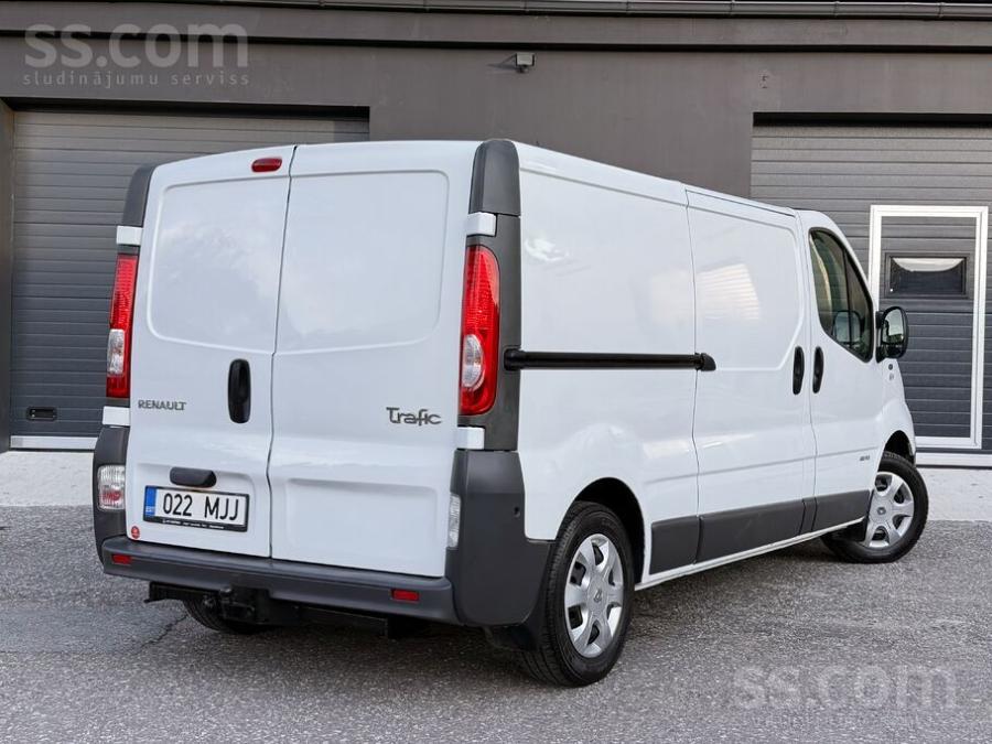 Balts Renault Trafic 2014 Tallina, ar dzinēja tilpumu 2.00 L un nobraukumu 259 tūkst. km par 5500 €, foto 11 vietnē AUTOMOTO.COM.LV