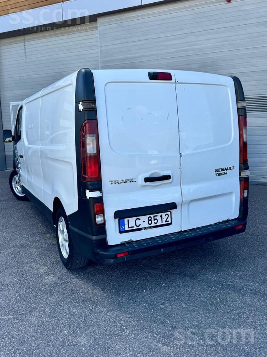 Balts Renault Trafic 2015 Rīga, ar dzinēja tilpumu 1.60 L un nobraukumu 420 tūkst. km par 19990 €, foto 5 vietnē AUTOMOTO.COM.LV
