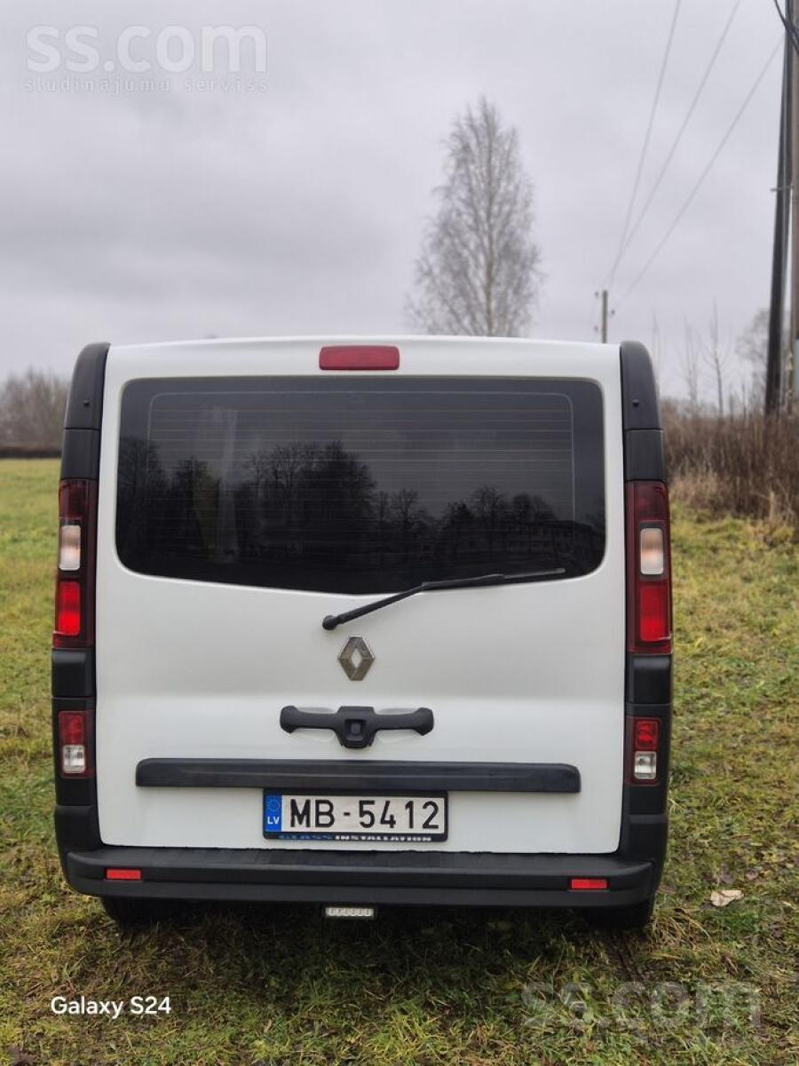 Balts Renault Trafic 2015 Limbaži, ar dzinēja tilpumu 1.60 L un nobraukumu 0 tūkst. km par 8500 €, foto 4 vietnē AUTOMOTO.COM.LV