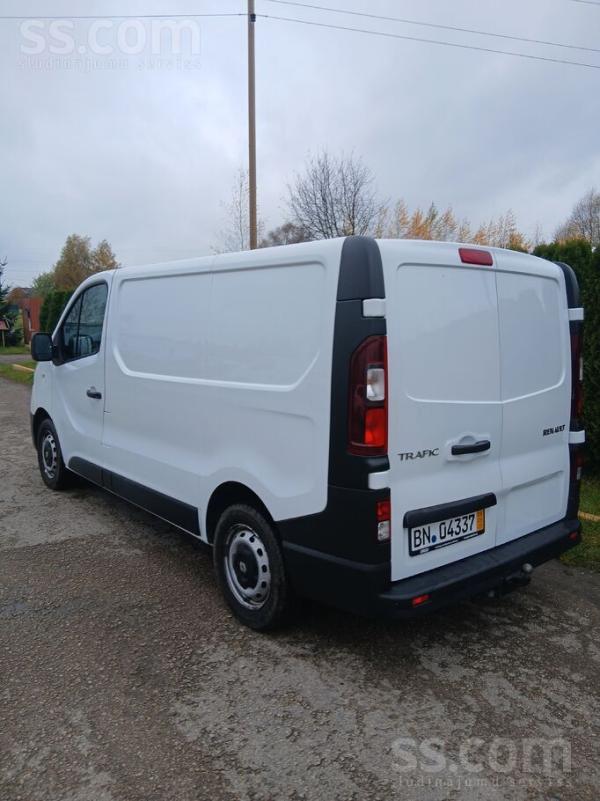 Balts Renault Trafic 2015 Bauska, ar dzinēja tilpumu 1.60 L un nobraukumu 246 tūkst. km par 7300 €, foto 8 vietnē AUTOMOTO.COM.LV