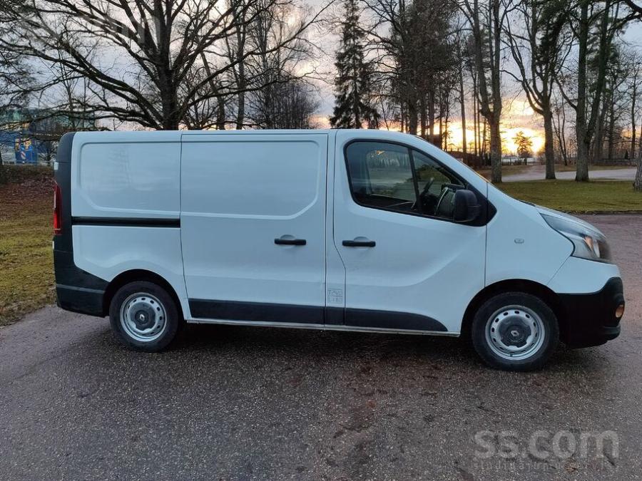 White Renault Trafic 2015 in Cesis, with an engine capacity of 1.60 L and mileage of 236 thousand km for 6650 €, photo 2 on AUTOMOTO.COM.LV