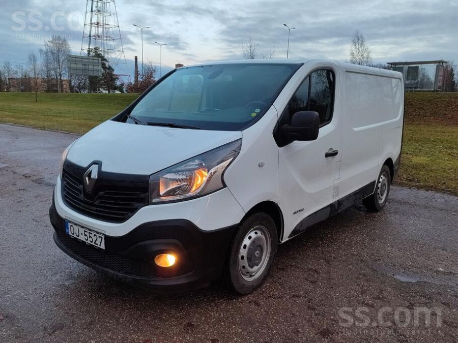 White Renault Trafic 2015 in Cesis, with an engine capacity of 1.60 L and mileage of 236 thousand km for 6650 €, photo 7 on AUTOMOTO.COM.LV