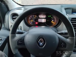 White Renault Trafic 2015 in Cesis, with an engine capacity of 1.60 L and mileage of 236 thousand km for 6650 €, photo 11 on AUTOMOTO.COM.LV