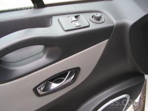 White Renault Trafic 2015 in Riga, with an engine capacity of 1.60 L and mileage of 0 thousand km for 7950 €, photo 15 on AUTOMOTO.COM.LV