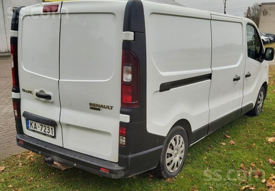 White Renault Trafic 2015 in Riga, with an engine capacity of 1.60 L and mileage of 214 thousand km for 9000 €, photo 4 on AUTOMOTO.COM.LV