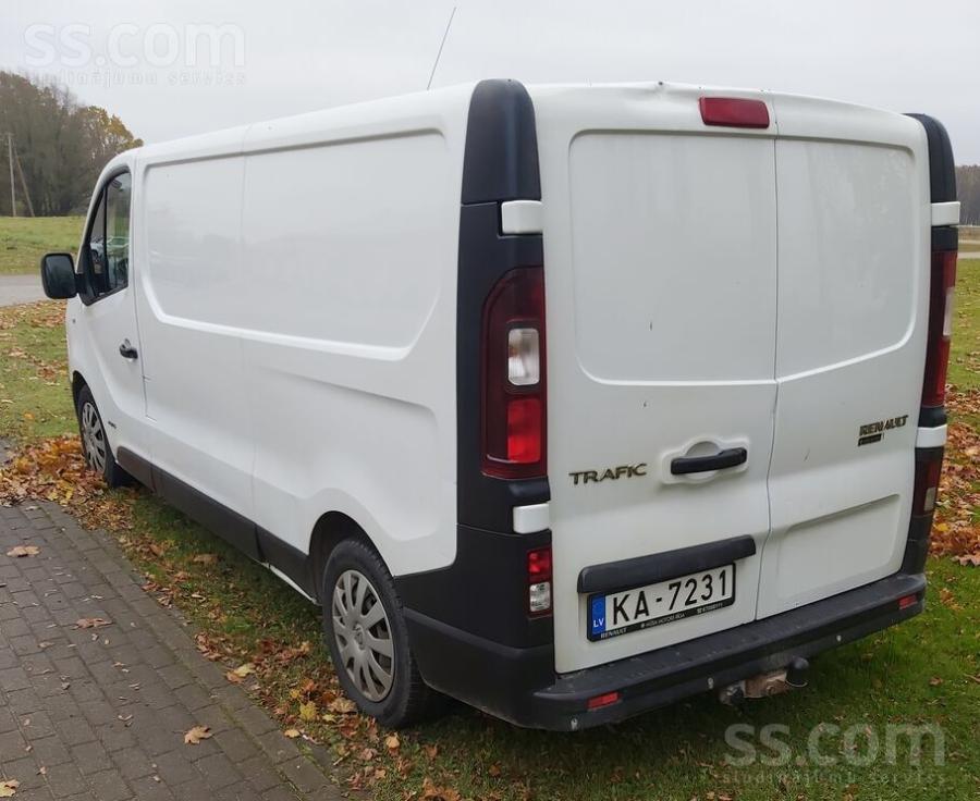 White Renault Trafic 2015 in Riga, with an engine capacity of 1.60 L and mileage of 214 thousand km for 9000 €, photo 5 on AUTOMOTO.COM.LV