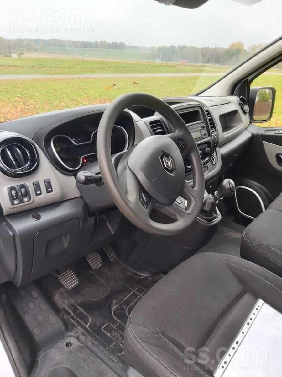 White Renault Trafic 2015 in Riga, with an engine capacity of 1.60 L and mileage of 214 thousand km for 9000 €, photo 7 on AUTOMOTO.COM.LV