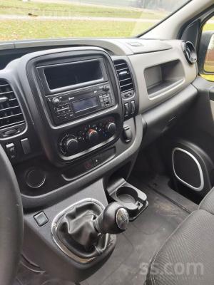 White Renault Trafic 2015 in Riga, with an engine capacity of 1.60 L and mileage of 214 thousand km for 9000 €, photo 8 on AUTOMOTO.COM.LV