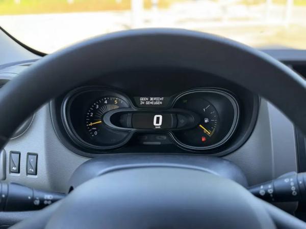 Balts Renault Trafic 2015 Jūrmala, ar dzinēja tilpumu 1.60 L un nobraukumu 315 tūkst. km par 6190 €, foto 9 vietnē AUTOMOTO.COM.LV