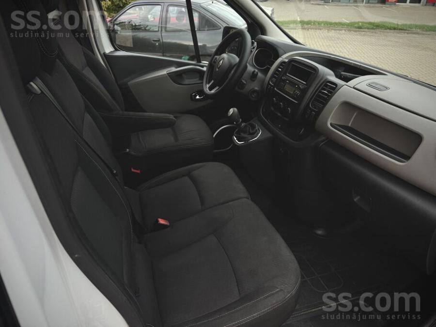 Balts Renault Trafic 2015 Rīga, ar dzinēja tilpumu 1.60 L un nobraukumu 248 tūkst. km par 8000 €, foto 12 vietnē AUTOMOTO.COM.LV