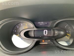 White Renault Trafic 2015 in Riga, with an engine capacity of 1.60 L and mileage of 257 thousand km for 7200 €, photo 16 on AUTOMOTO.COM.LV