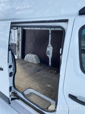 White Renault Trafic 2016 in Liepaja, with an engine capacity of 2.00 L and mileage of 201 thousand km for 7877 €, photo 7 on AUTOMOTO.COM.LV