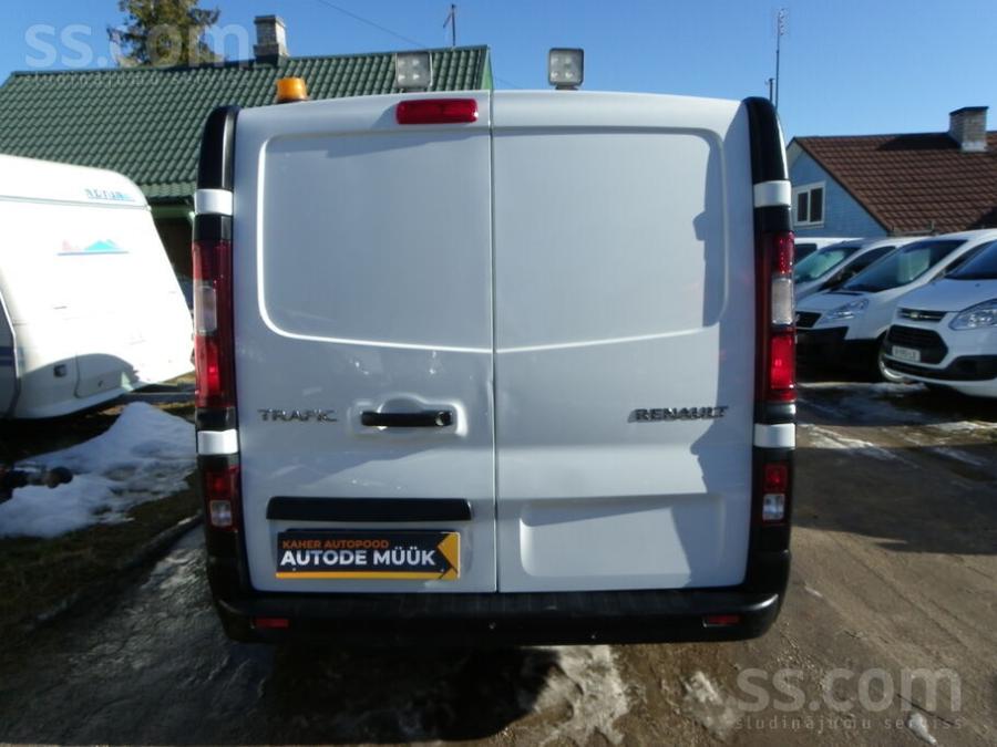 White Renault Trafic 2016 in Valka, with an engine capacity of 1.60 L and mileage of 128 thousand km for 8400 €, photo 7 on AUTOMOTO.COM.LV