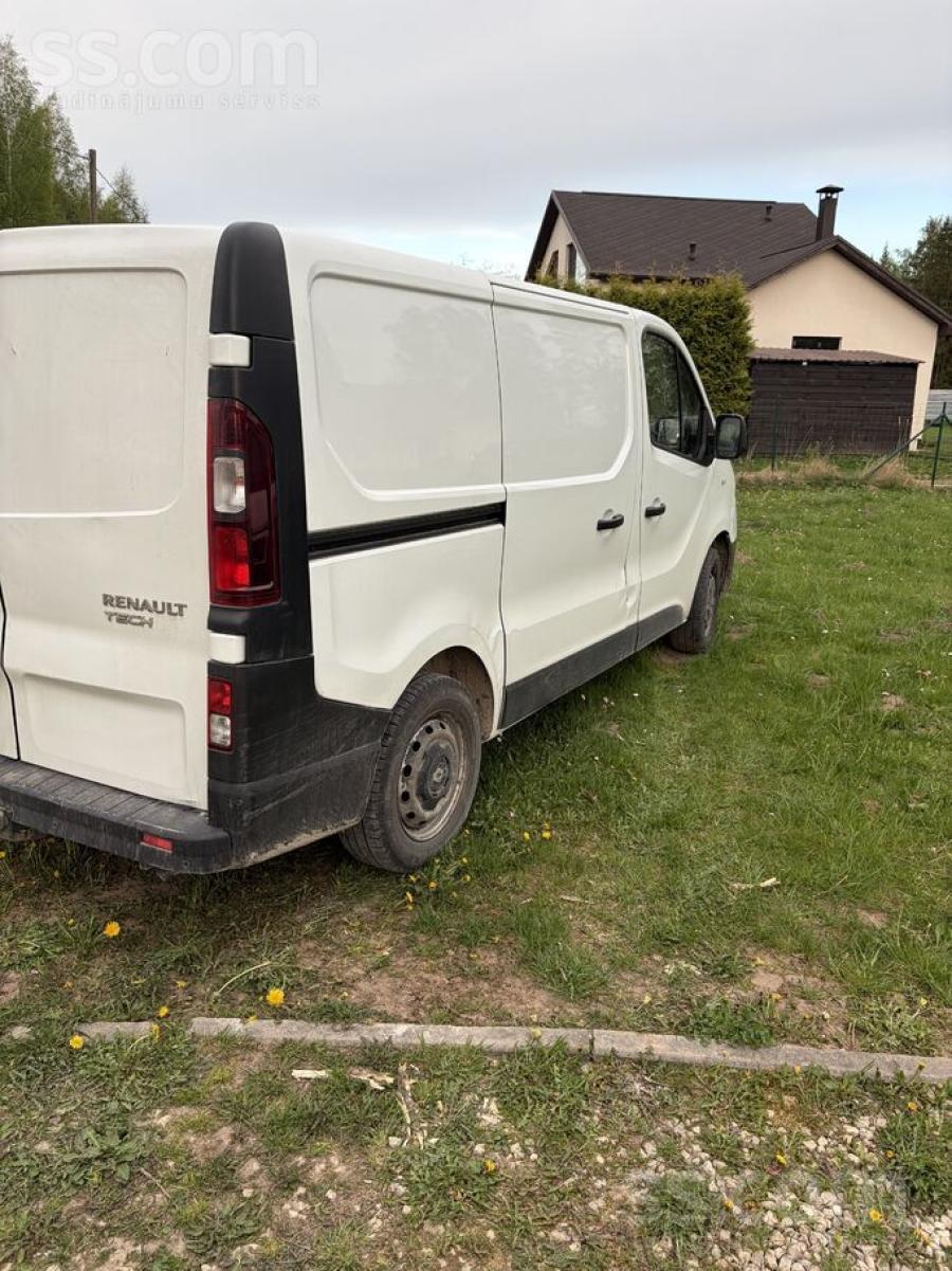 White Renault Trafic 2016 in Riga, with an engine capacity of 1.60 L and mileage of 205 thousand km for 4900 €, photo 3 on AUTOMOTO.COM.LV