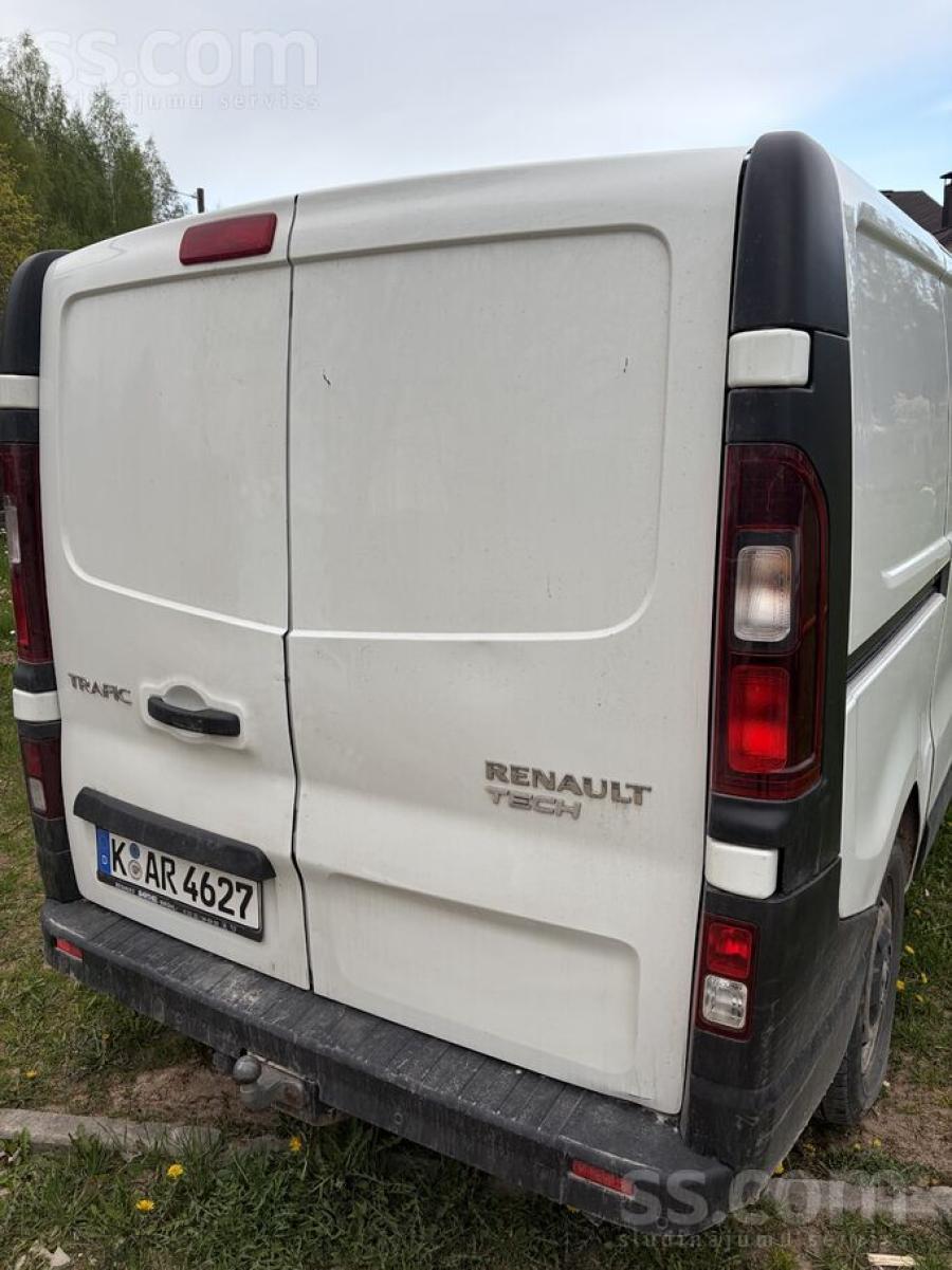 White Renault Trafic 2016 in Riga, with an engine capacity of 1.60 L and mileage of 205 thousand km for 4900 €, photo 7 on AUTOMOTO.COM.LV