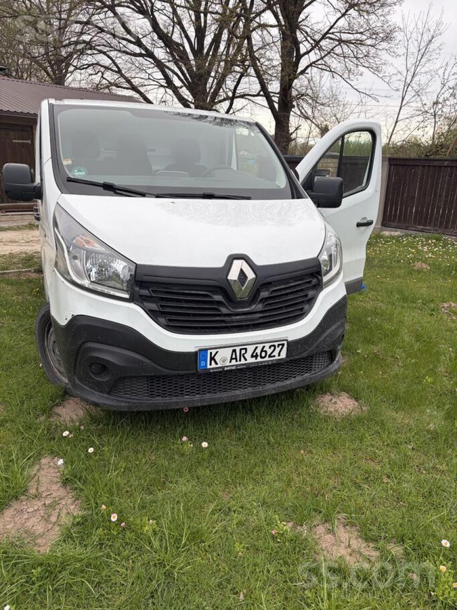 White Renault Trafic 2016 in Riga, with an engine capacity of 1.60 L and mileage of 205 thousand km for 4900 €, photo 8 on AUTOMOTO.COM.LV