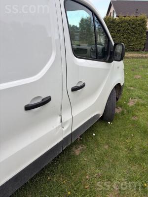 White Renault Trafic 2016 in Riga, with an engine capacity of 1.60 L and mileage of 205 thousand km for 4900 €, photo 12 on AUTOMOTO.COM.LV