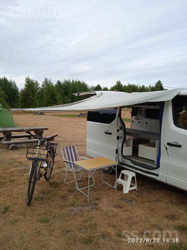 White Renault Trafic 2016 in Daugavpils, with an engine capacity of 1.60 L and mileage of 264 thousand km for 9400 €, photo 4 on AUTOMOTO.COM.LV