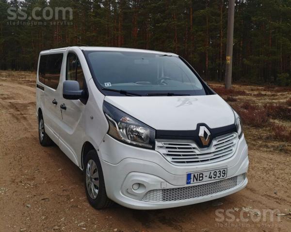 White Renault Trafic 2016 in Daugavpils, with an engine capacity of 1.60 L and mileage of 264 thousand km for 9400 €, photo 5 on AUTOMOTO.COM.LV