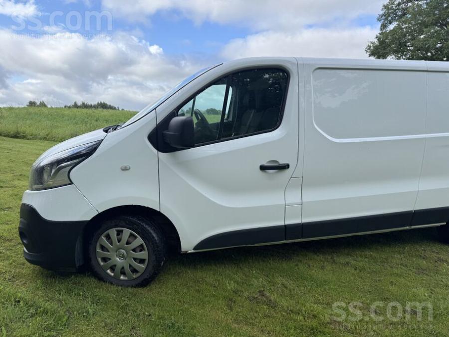 White Renault Trafic 2016 in Kuldiga, with an engine capacity of 1.60 L and mileage of 379 thousand km for 6800 €, photo 3 on AUTOMOTO.COM.LV