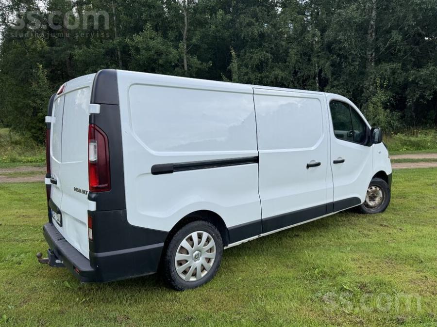 White Renault Trafic 2016 in Kuldiga, with an engine capacity of 1.60 L and mileage of 379 thousand km for 6800 €, photo 7 on AUTOMOTO.COM.LV