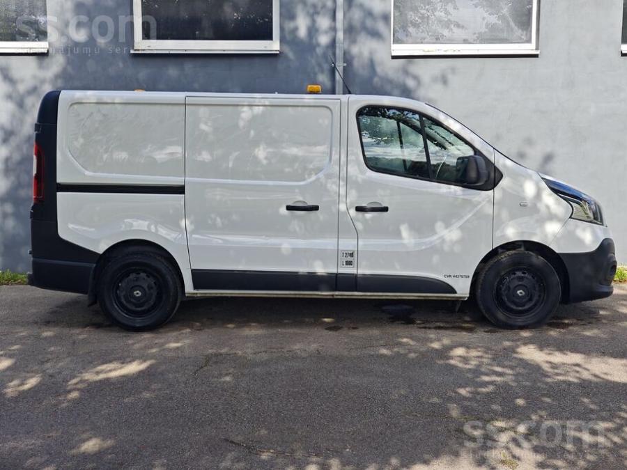 White Renault Trafic 2016 in Ogre, with an engine capacity of 1.60 L and mileage of 171 thousand km for 7490 €, photo 6 on AUTOMOTO.COM.LV