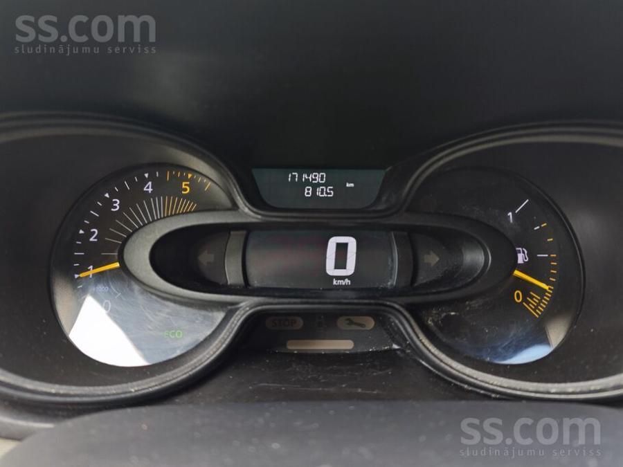 White Renault Trafic 2016 in Ogre, with an engine capacity of 1.60 L and mileage of 171 thousand km for 7490 €, photo 14 on AUTOMOTO.COM.LV