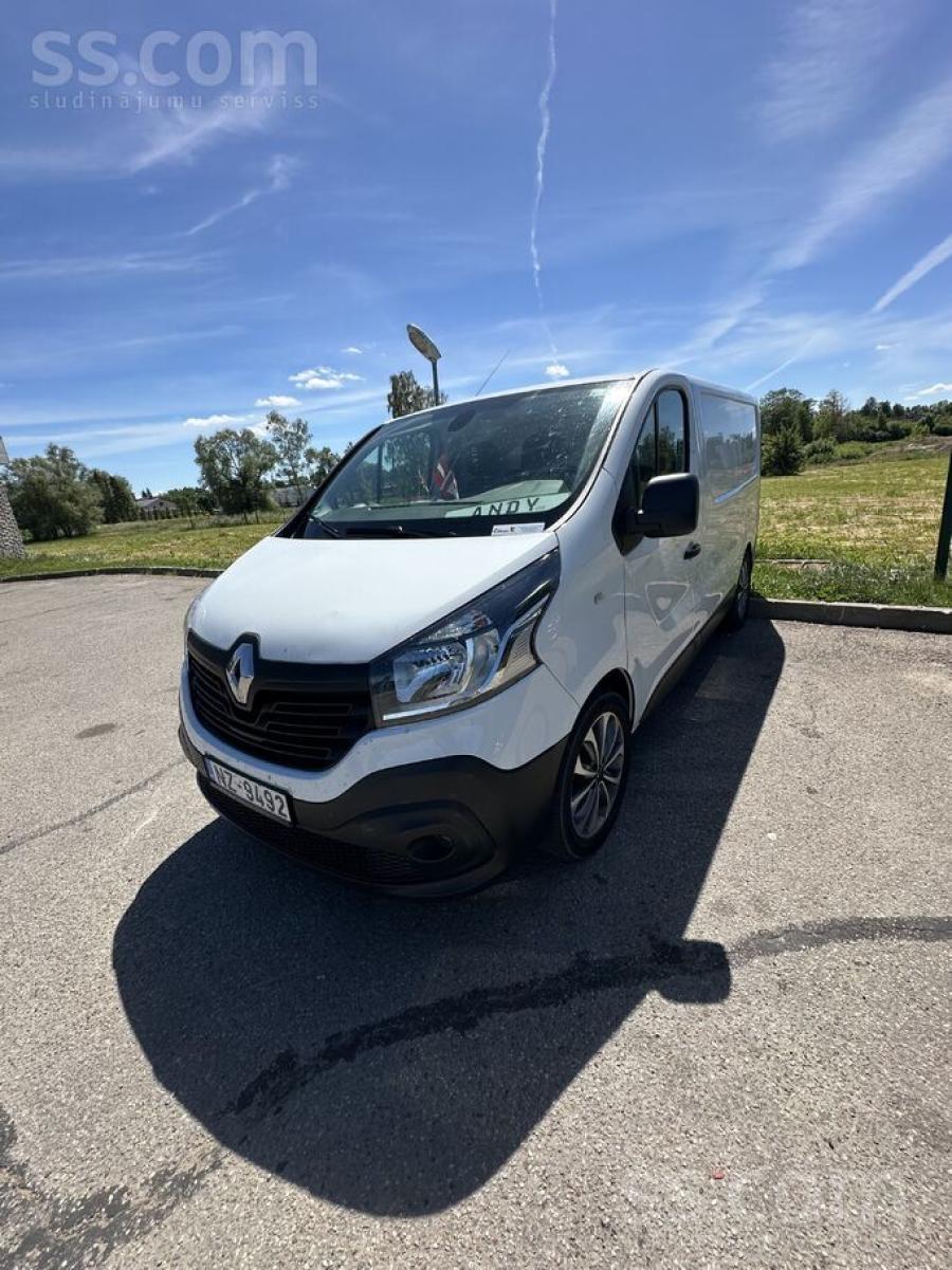 White Renault Trafic 2017 in Dobele, with an engine capacity of 1.60 L and mileage of 187 thousand km for 10500 €, photo 3 on AUTOMOTO.COM.LV