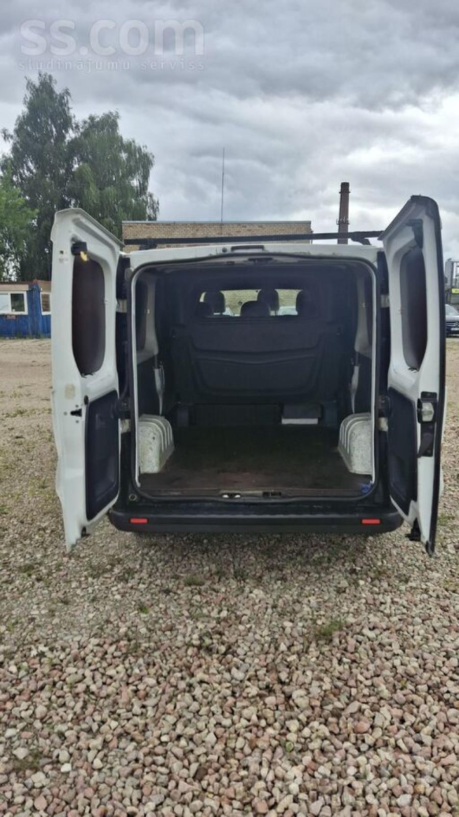 Balts Renault Trafic 2017 Jelgava, ar dzinēja tilpumu 1.60 L un nobraukumu 223 tūkst. km par 8800 €, foto 13 vietnē AUTOMOTO.COM.LV
