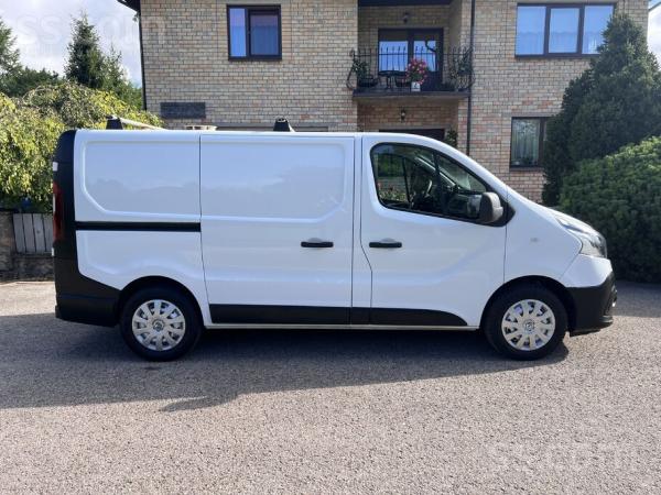 White Renault Trafic 2017 in Talsi, with an engine capacity of 1.60 L and mileage of 203 thousand km for 8900 €, photo 9 on AUTOMOTO.COM.LV