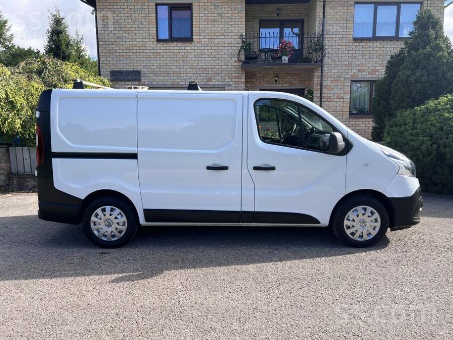 White Renault Trafic 2017 in Talsi, with an engine capacity of 1.60 L and mileage of 203 thousand km for 8900 €, photo 10 on AUTOMOTO.COM.LV