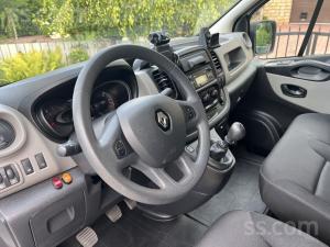 White Renault Trafic 2017 in Talsi, with an engine capacity of 1.60 L and mileage of 203 thousand km for 8900 €, photo 27 on AUTOMOTO.COM.LV