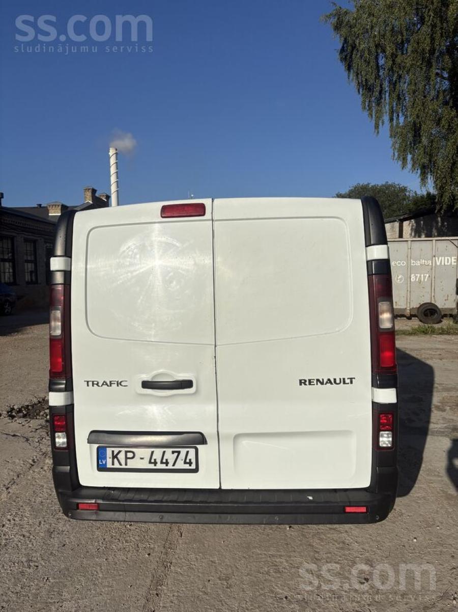 Balts Renault Trafic 2017 Rīga, ar dzinēja tilpumu 1.60 L un nobraukumu 470 tūkst. km par 6300 €, foto 5 vietnē AUTOMOTO.COM.LV