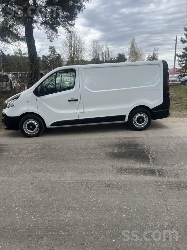 White Renault Trafic 2018 in Riga, with an engine capacity of 1.60 L and mileage of 178 thousand km for 9250 €, photo 1 on AUTOMOTO.COM.LV