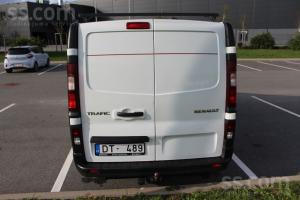 White Renault Trafic 2018 in Riga, with an engine capacity of 1.60 L and mileage of 98 thousand km for 14300 €, photo 6 on AUTOMOTO.COM.LV