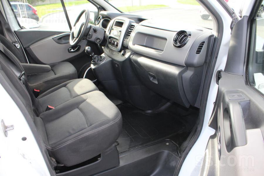 White Renault Trafic 2018 in Riga, with an engine capacity of 1.60 L and mileage of 98 thousand km for 14300 €, photo 11 on AUTOMOTO.COM.LV