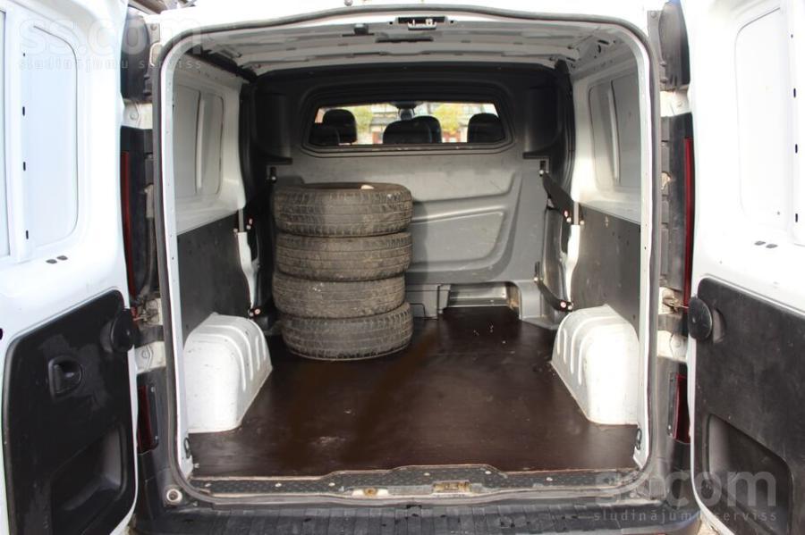 White Renault Trafic 2018 in Riga, with an engine capacity of 1.60 L and mileage of 98 thousand km for 14300 €, photo 14 on AUTOMOTO.COM.LV