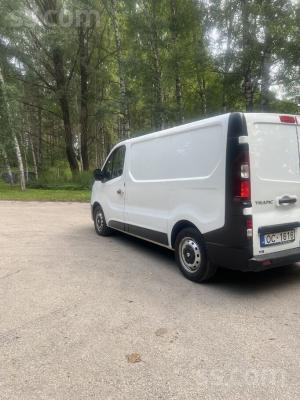 White Renault Trafic 2018 in Riga, with an engine capacity of 1.60 L and mileage of 178 thousand km for 8750 €, photo 6 on AUTOMOTO.COM.LV