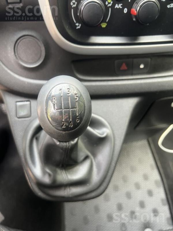 Balts Renault Trafic 2018 Rīga, ar dzinēja tilpumu 1.60 L un nobraukumu 178 tūkst. km par 8750 €, foto 8 vietnē AUTOMOTO.COM.LV