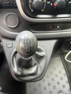 White Renault Trafic 2018 in Riga, with an engine capacity of 1.60 L and mileage of 178 thousand km for 8750 €, photo 9 on AUTOMOTO.COM.LV