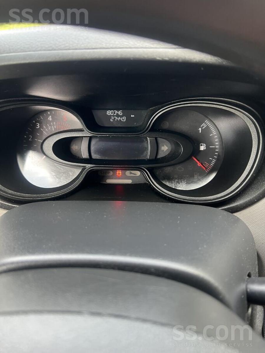 White Renault Trafic 2018 in Riga, with an engine capacity of 1.60 L and mileage of 178 thousand km for 8750 €, photo 10 on AUTOMOTO.COM.LV