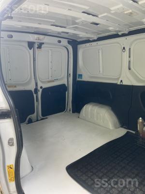 White Renault Trafic 2018 in Riga, with an engine capacity of 1.60 L and mileage of 178 thousand km for 8750 €, photo 14 on AUTOMOTO.COM.LV