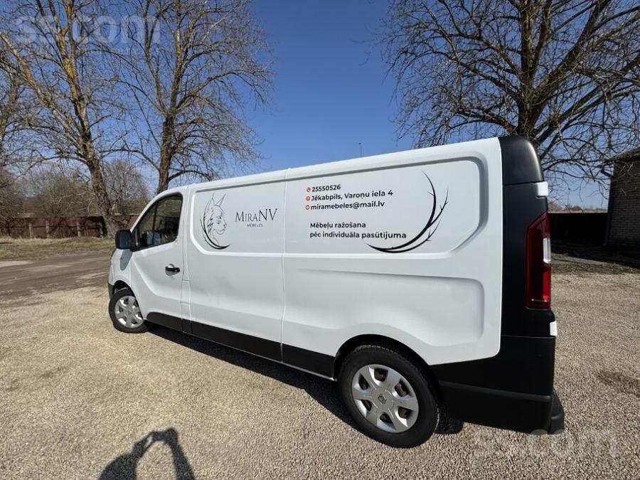White Renault Trafic 2018 in Jekabpils, with an engine capacity of 1.60 L and mileage of 330 thousand km for 8700 €, photo 6 on AUTOMOTO.COM.LV