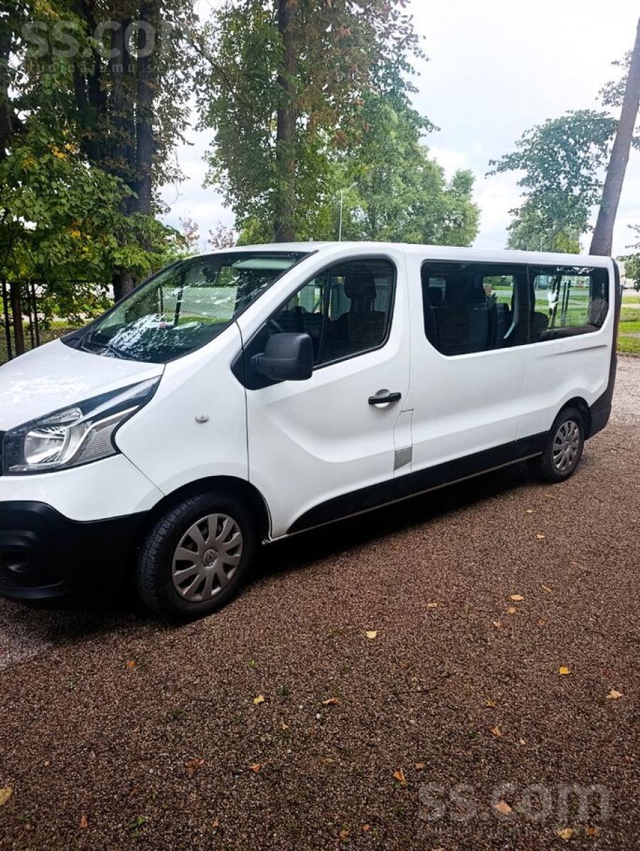 White Renault Trafic 2018 in Jelgava, with an engine capacity of 1.60 L and mileage of 377 thousand km for 15500 €, photo 1 on AUTOMOTO.COM.LV