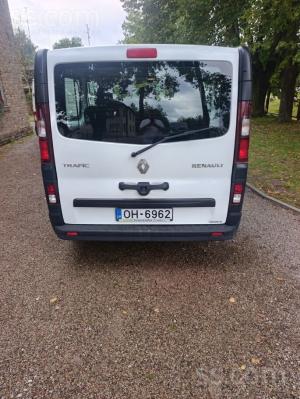 White Renault Trafic 2018 in Jelgava, with an engine capacity of 1.60 L and mileage of 377 thousand km for 15500 €, photo 5 on AUTOMOTO.COM.LV